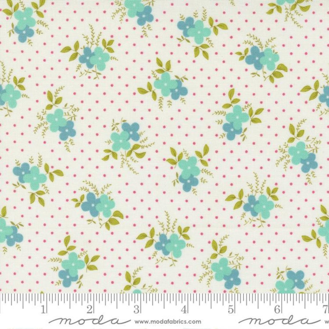 Moda Flower Power Cloud Aqua Posy Dots HALF YARD #33713-21 1/2 Yard ...