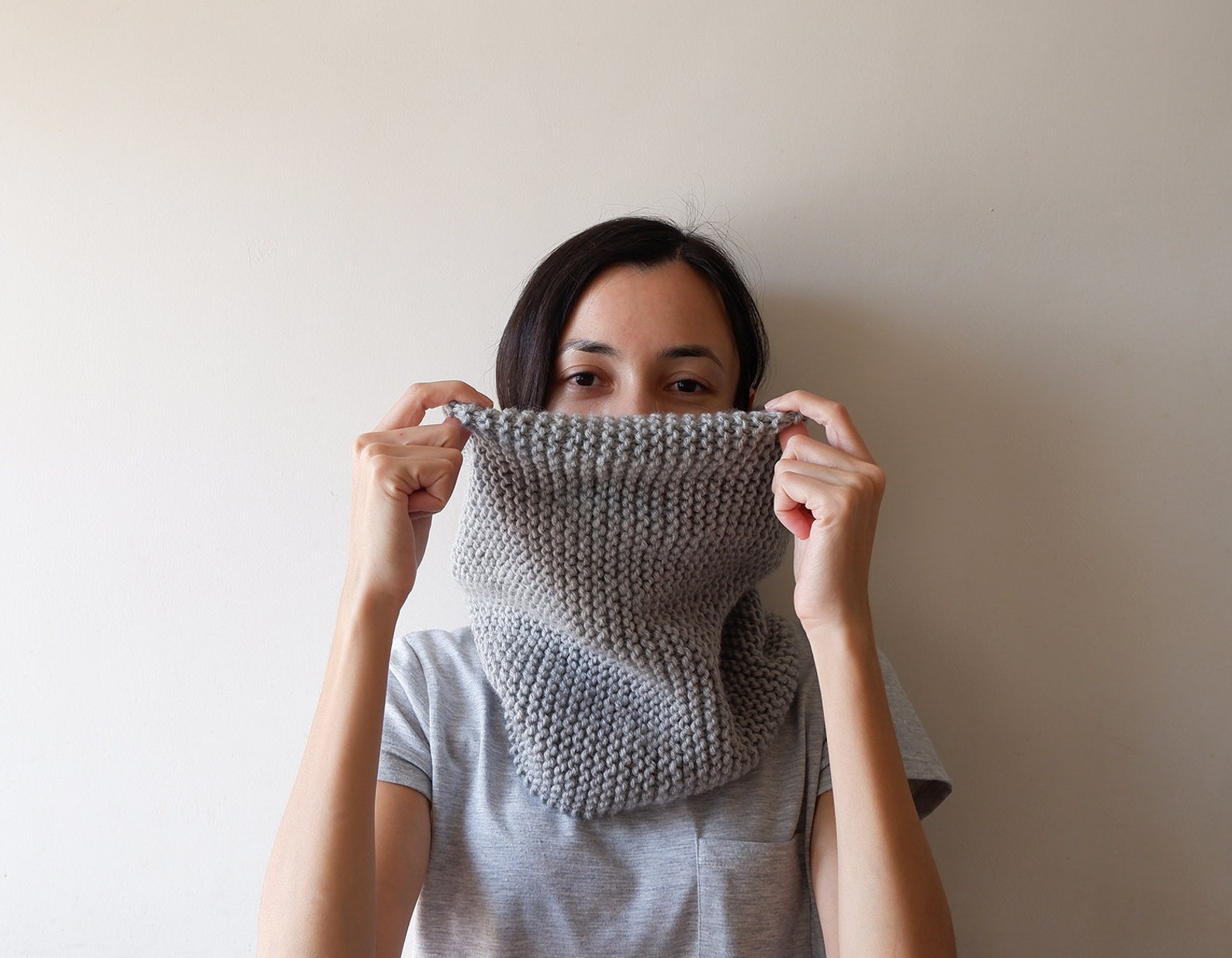 Hand Knitted Cowl in Silver Grey Gray Oversized Chunky Knit - Etsy