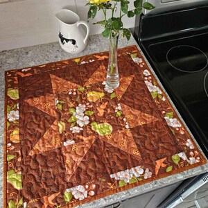 PDF Pattern, Directions, 4 Fat Quarter Table Runner by the Fabric ...