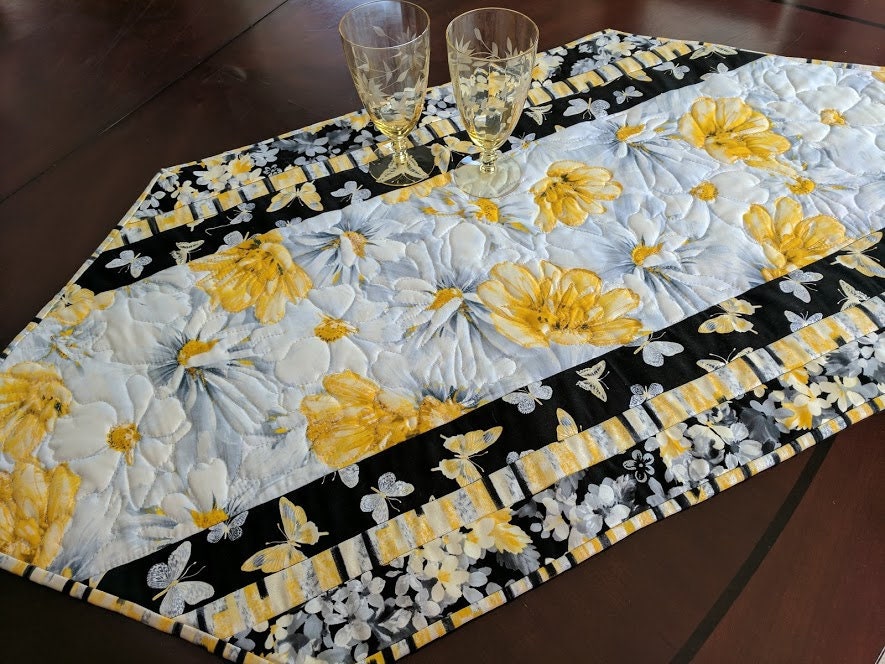 PDF Sew Fast Quilted Table Runner Pattern, the Fabric Addict - Etsy