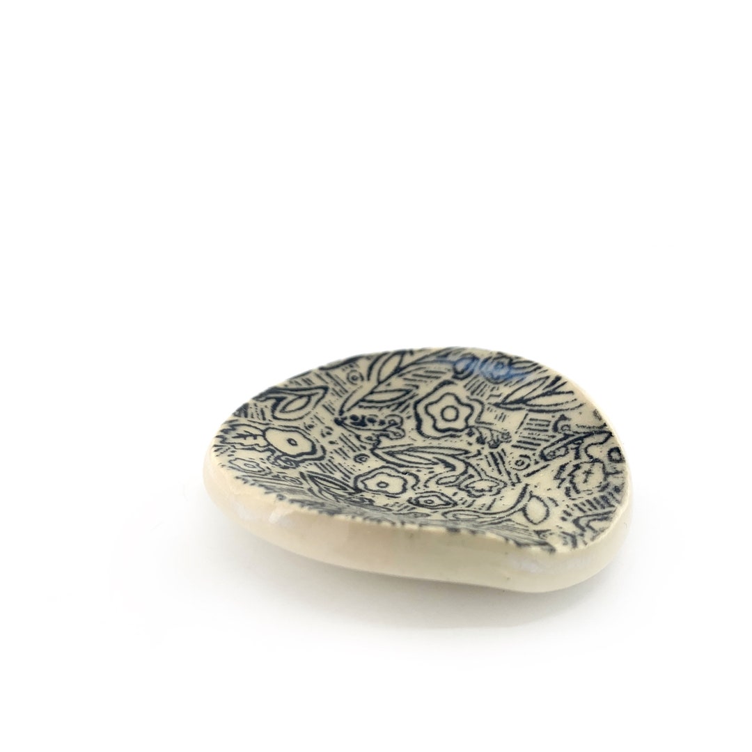 Small Spoon Rest, White and Black Floral Mini Coffee Spoon Rest ...