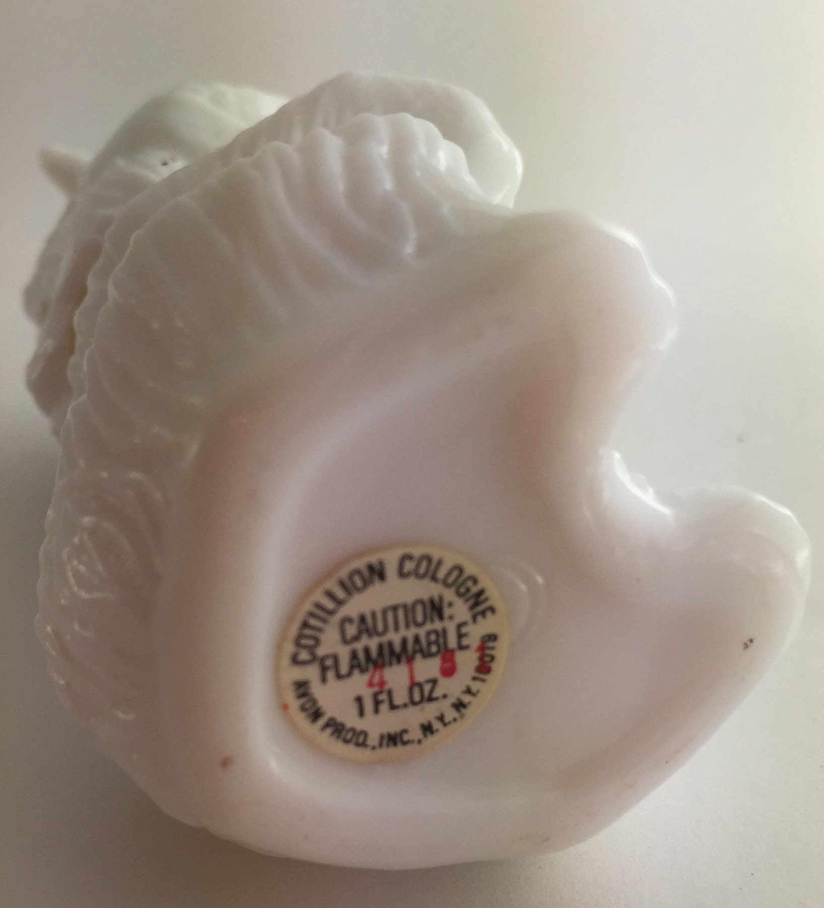 White Scotty Avon Cotillion Cologne Bottle - Etsy.de