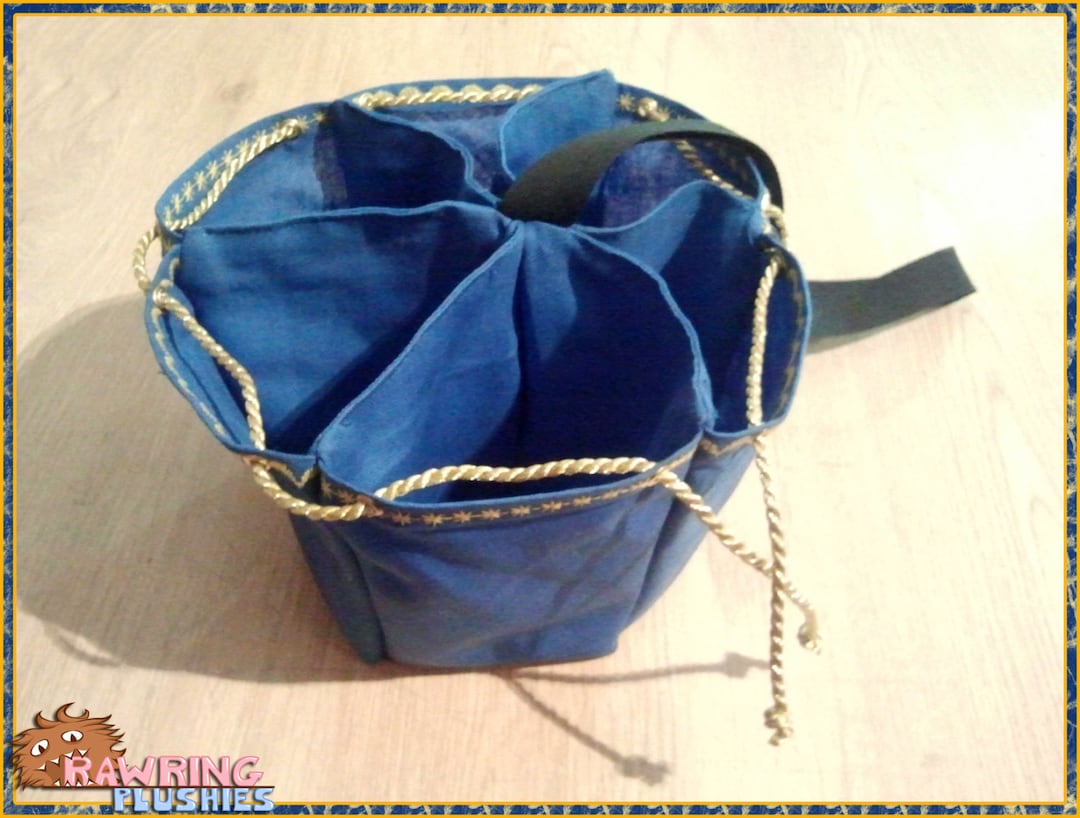 Hex-a-pouch : A Compartmentalized Pouch for All Your Dice and Spell ...