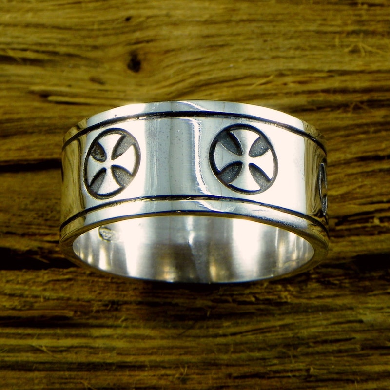Templar Ring - Etsy