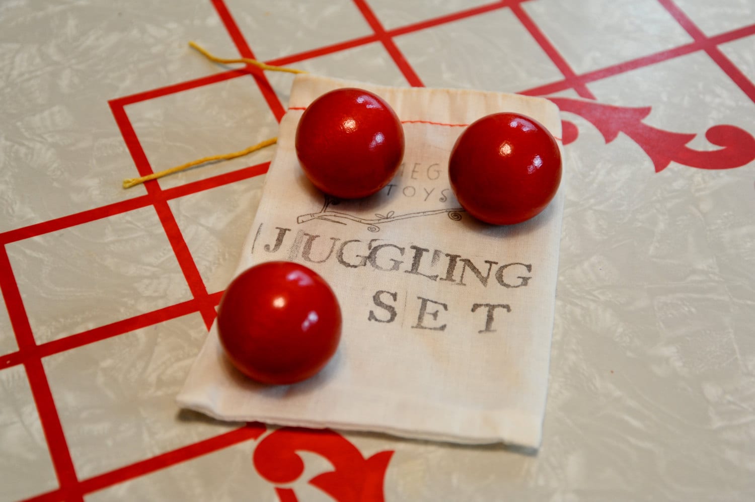 Wooden Juggling Set - Etsy