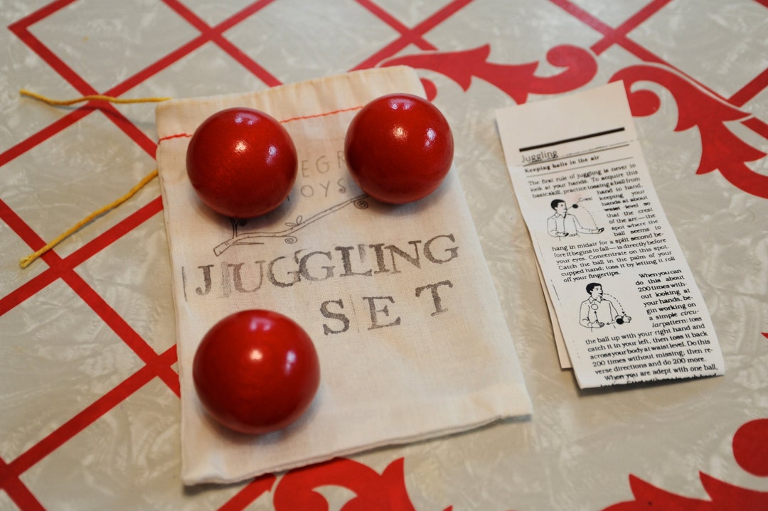 Wooden Juggling Set - Etsy