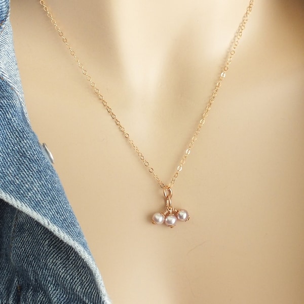 Three Pearl Necklace - Etsy