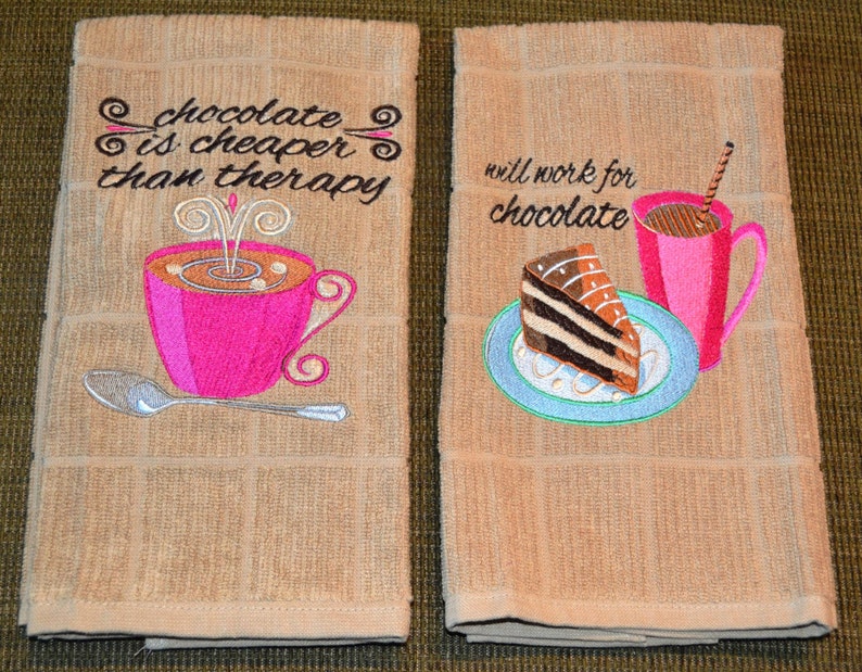 Kitchen Towels: Tan Terry Cloth Embroidered Hot Chocolate - Etsy.de