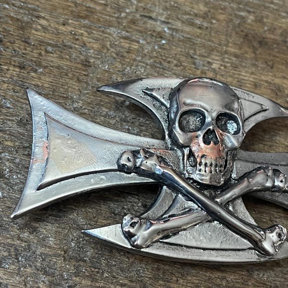Cross and skull and crossbones design Large silver ch… - Gem