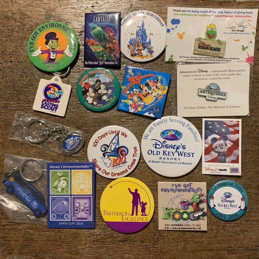 Disney Cast Member Button, Pin, and Keychain Lot of 17 Items Walt ...