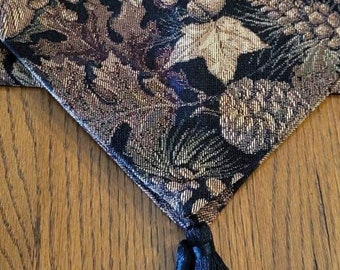 Tapestry Table Runner in Fall Leaves, Thanksgiving, Pinecones, Acorns ...