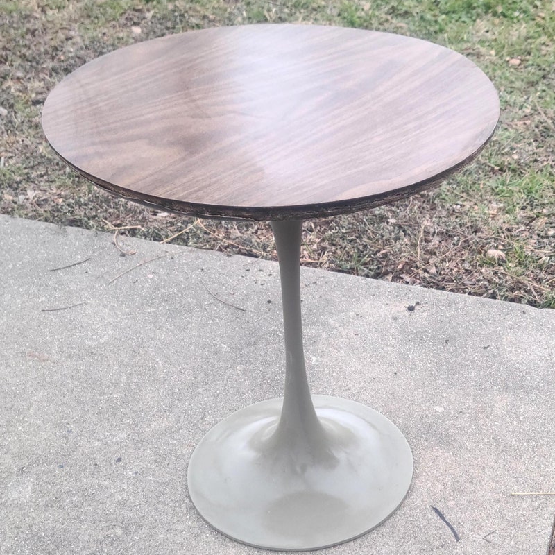 Black and Wood Tulip Table - Etsy