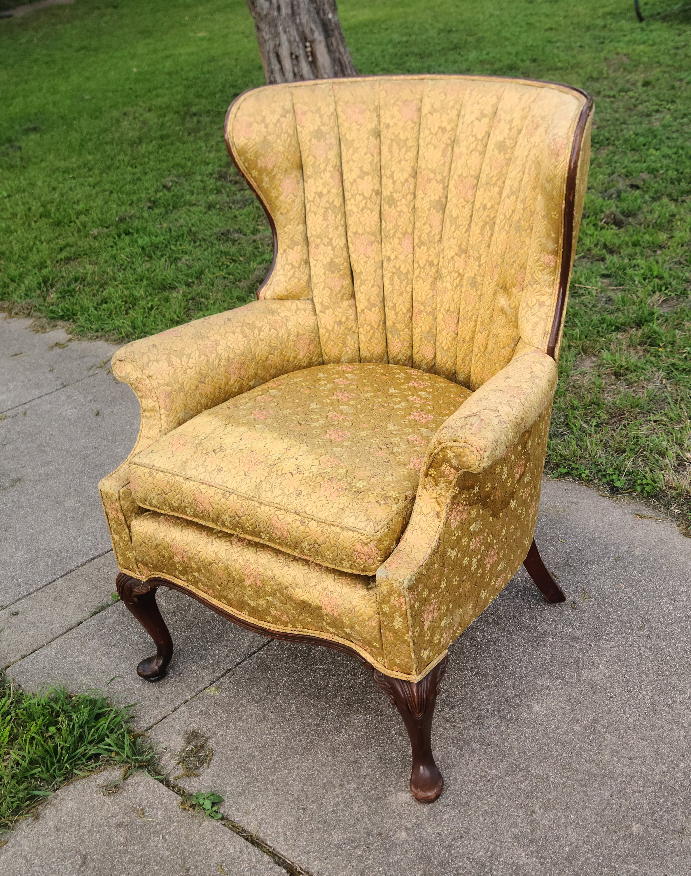 Antique wing back chairs store