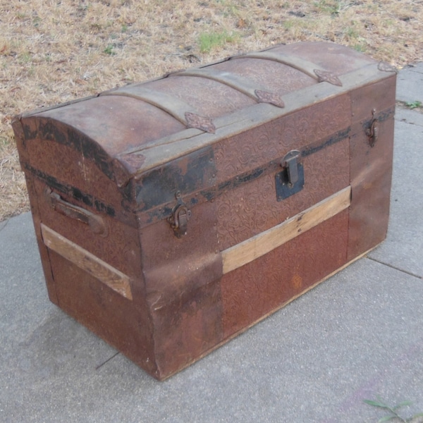 Camelback Trunk - Etsy