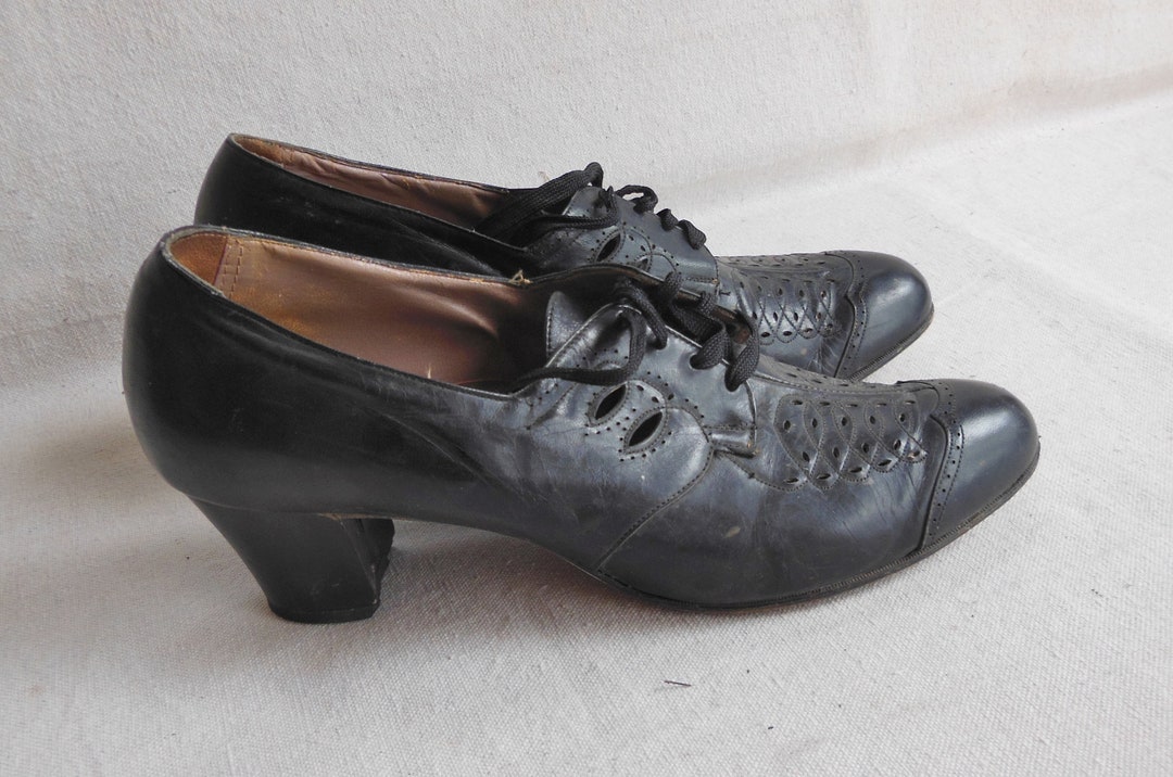 Vintage Oxford Granny Chic Pumps Shoes Chunky Heel Lace up Black Leather Cutwork Pattern ...