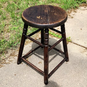 Vintage Turned Leg Wood Stool Distressed Rustic Old Stool Plant Stand ...