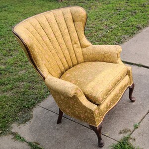 Vintage 1940 Wingback Channel Back Arm Chair Queen Anne Mahogany ...
