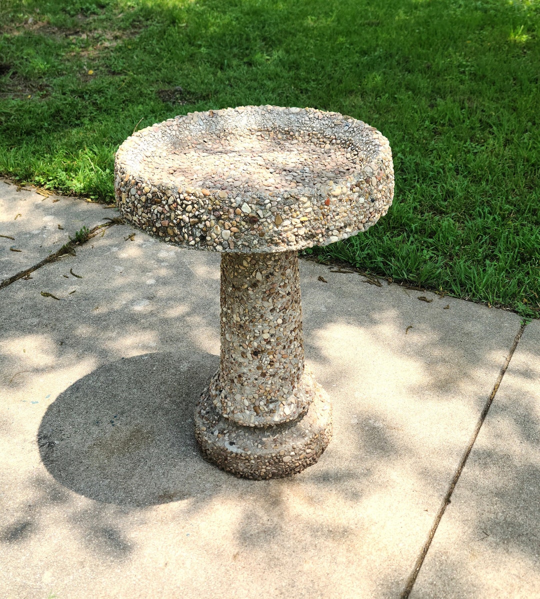 Vintage Pebble Concrete Bird Bath Yard Art Garden Landscaping Decor ...