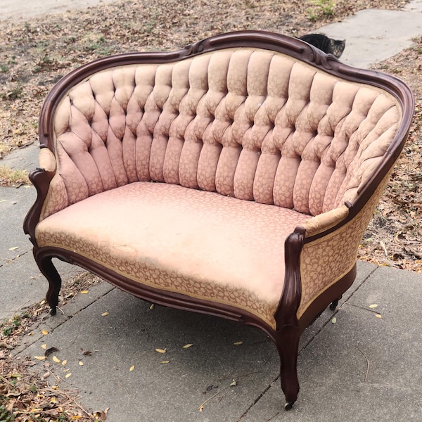 Victorian Couch - Etsy