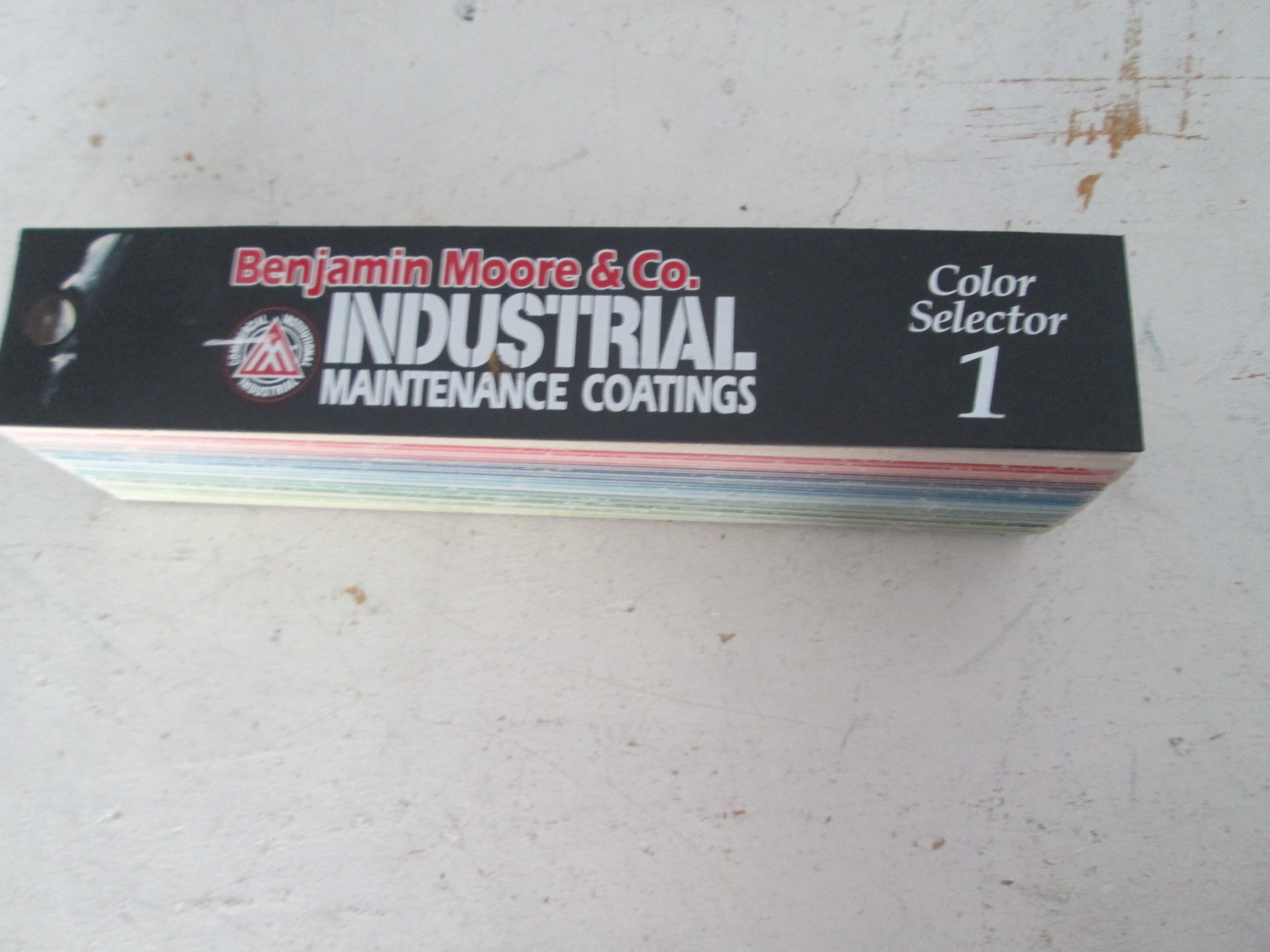 Benjamin Moore Mechanical Industrial Paint Chip Fan Deck of Colors ...