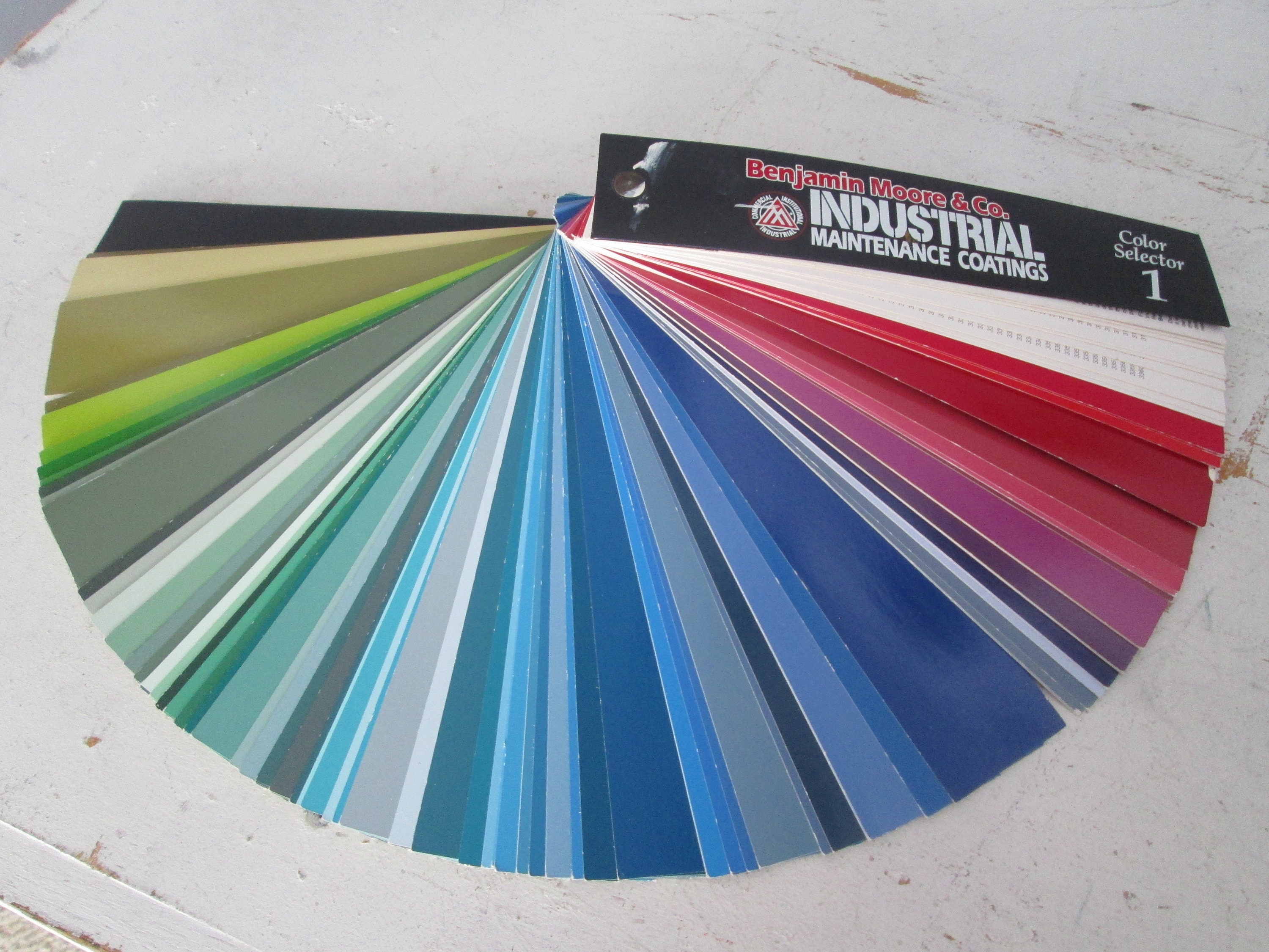 Benjamin Moore Mechanical Industrial Paint Chip Fan Deck of Colors ...