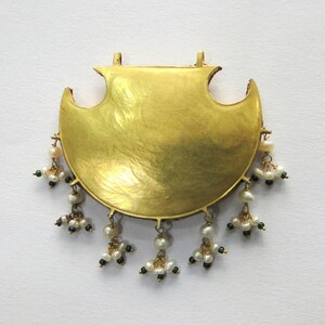 Vintage Antique 20 Carat Gold Lord Shreenath Ji Pendant Amulet Necklace ...