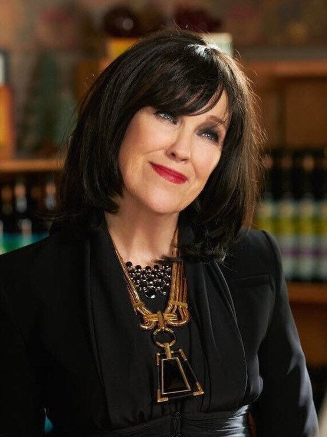 MOIRA WIG "schitt's Creek" Thin Brown Bob Cosplay Wig With Bangs. - Etsy