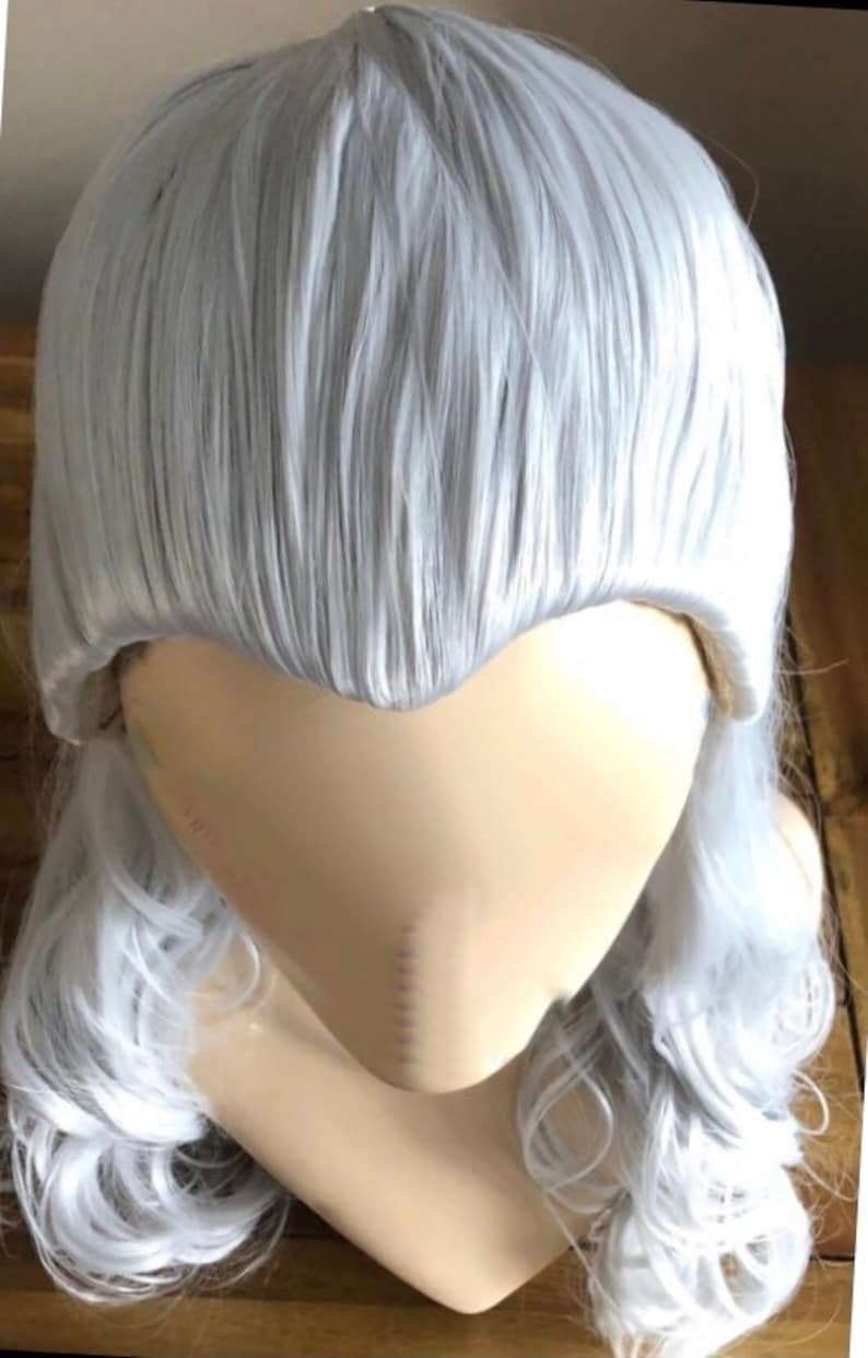 Witcher Cosplay Wig * Long, Gray Wavy Wig * Ready to Ship * - Etsy
