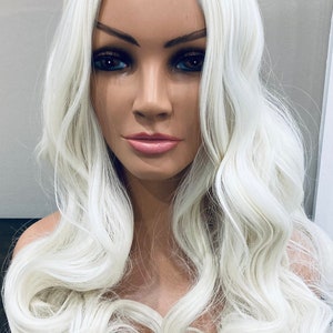 ELSA Elven Princess COSPLAY WIG. Beautiful Elfen Cosplay Wig Very Long ...