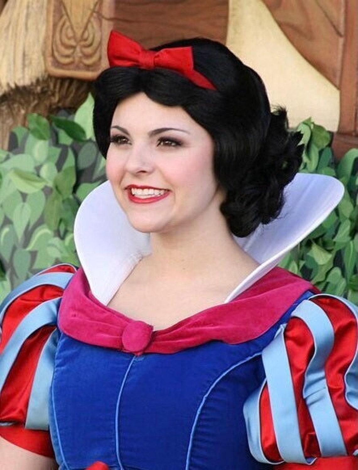 SNOW WHITE Wig Short Wavy Black Wig Shiny and Soft Ready - Etsy
