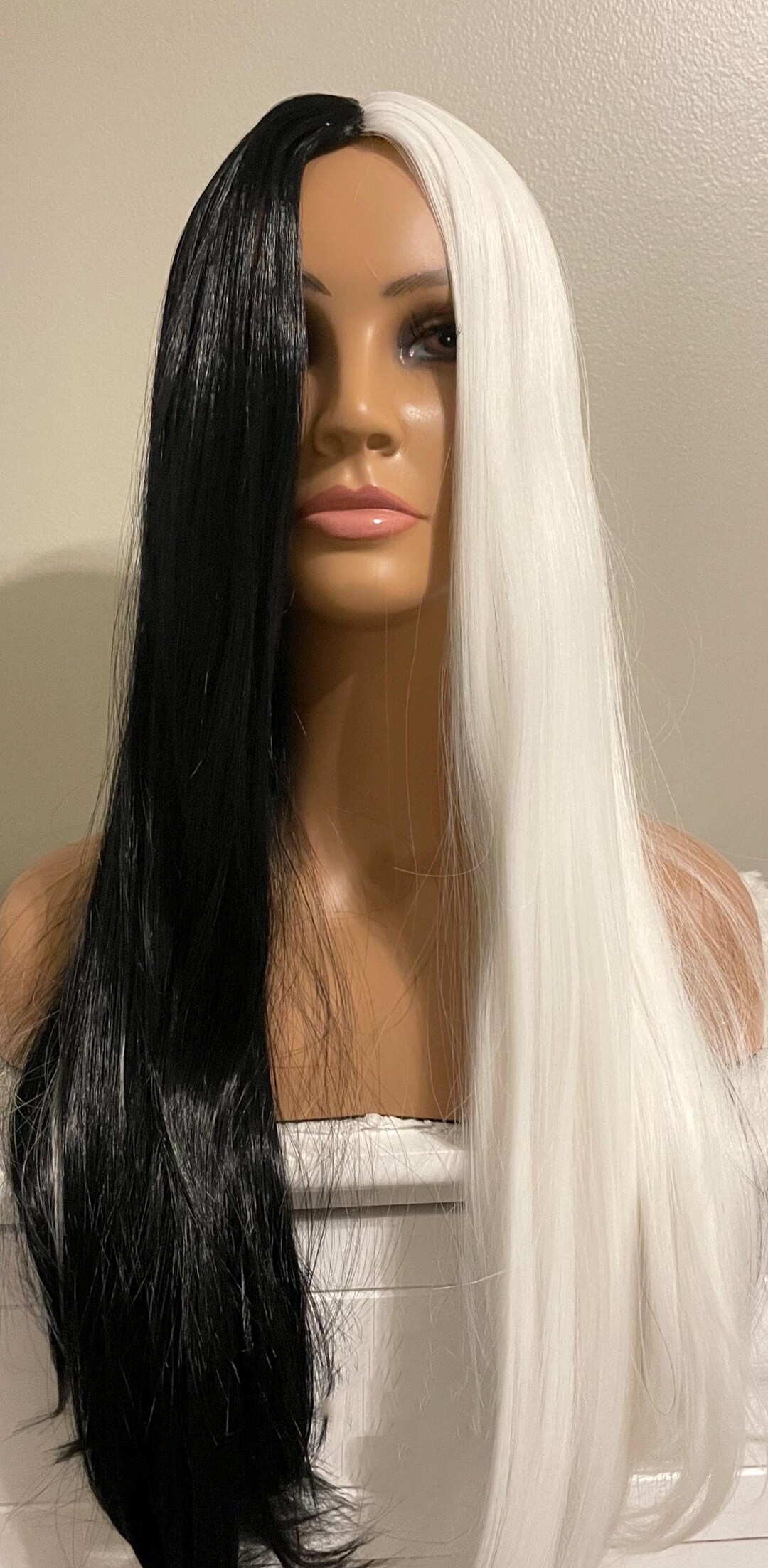 CRUELLA Devil Wig: Beautiful Long Straight Black and White Cosplay Wig ...