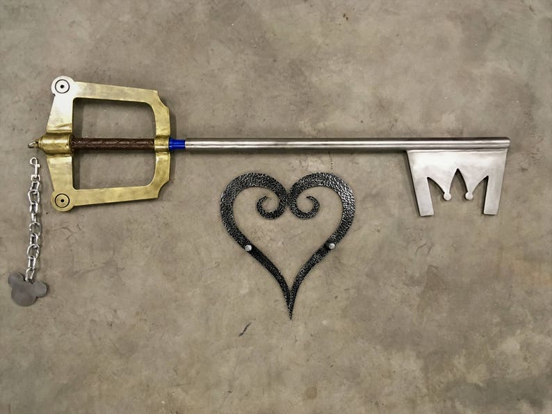 Keyblade Heart Mount - Etsy