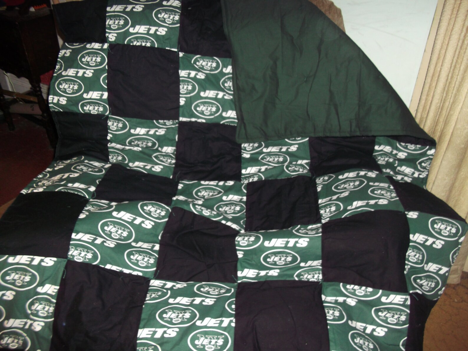 Pillow Quilt NFL New York Jets 44 in X 56 in Lap Quilt That Folds Into ...