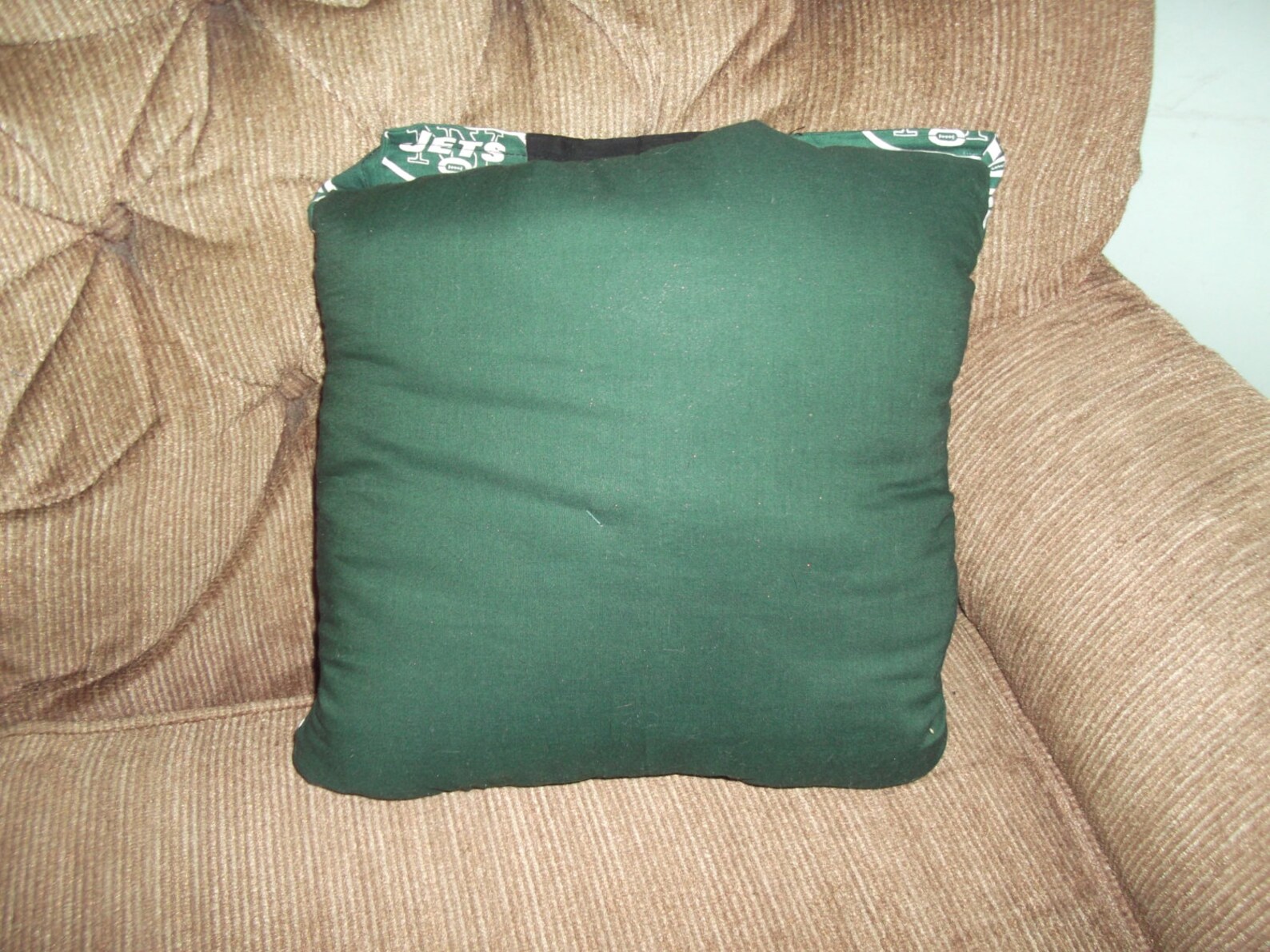 Pillow Quilt NFL New York Jets 44 in X 56 in Lap Quilt That Folds Into ...