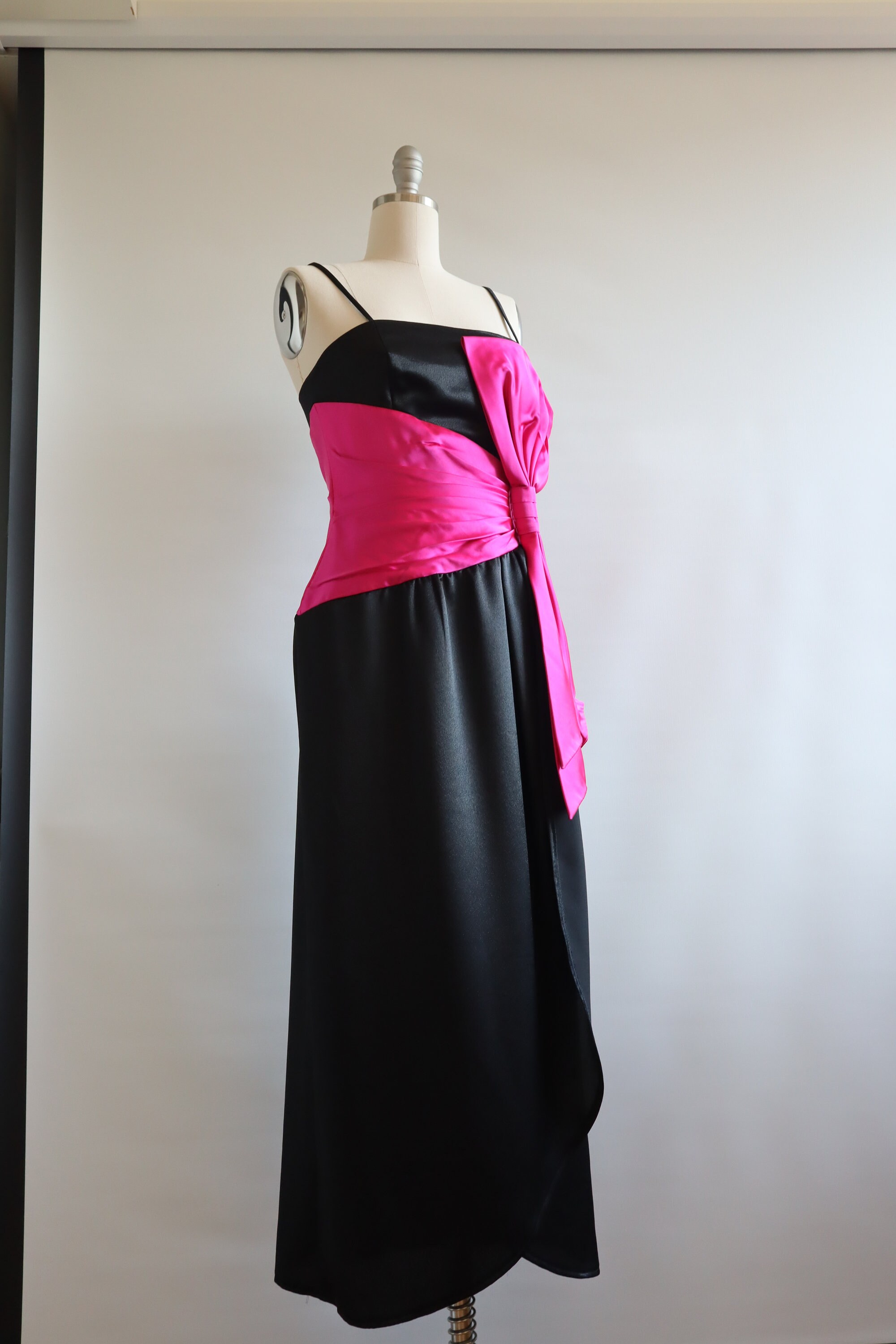Fuchsia Bow Black Spaghetti Strap Party Dress With Huge Bow LBD Sz 2 - Etsy