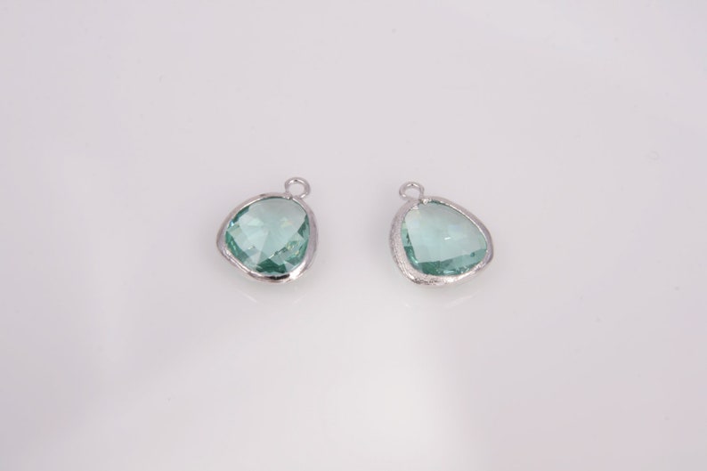 2pcs Erinite Color and Silver Framed Glass Pendant / Erinite | Etsy