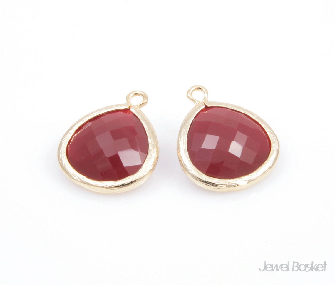 2pcs Jet Nut Red Color and Gold Framed Glass Pendent / Jet - Etsy