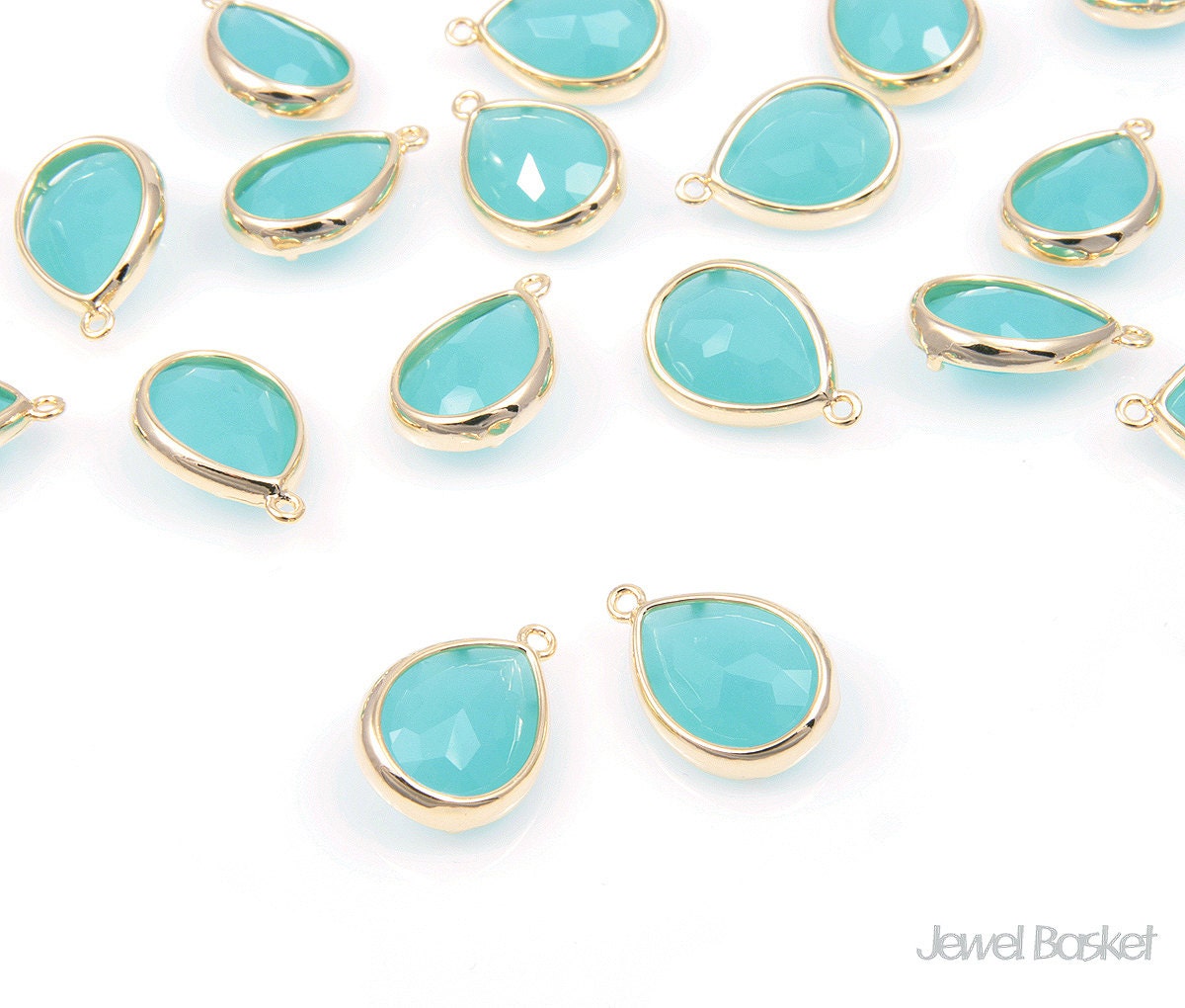 Mint Color Glass and Gold Framed Teardrop Pendent / 10.5mm X 16mm ...