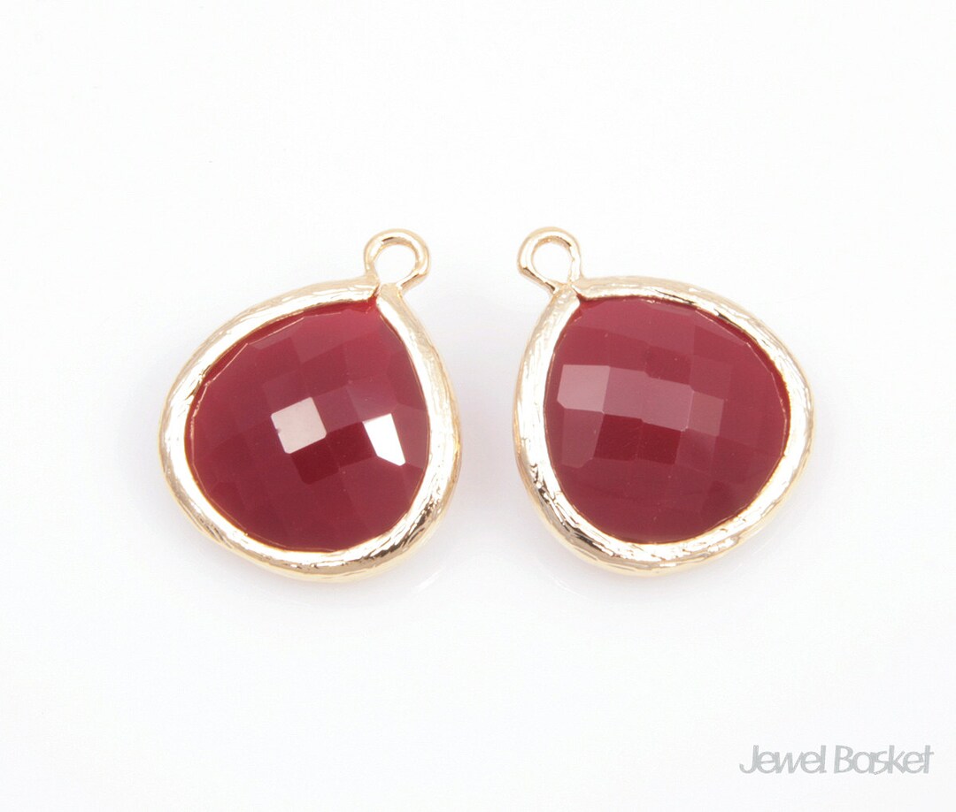 2pcs - Jet Nut Red Color and Gold Framed Glass Pendent / Jet Nut / Red ...