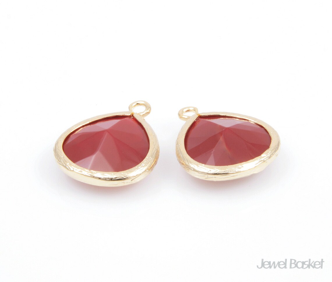 2pcs Jet Nut Red Color and Gold Framed Glass Pendent / Jet - Etsy