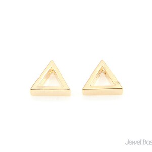 Triangle Outline Charm in Gold / 8.0mm X 7.0mm / BG296-P (2pcs) - Etsy