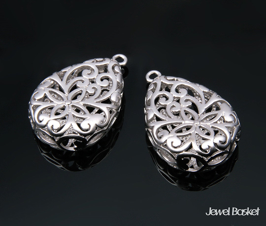 Gothic Filigree Drop Pendant in Matte Rhodium / 17.5mm X 26mm / BMS100 ...