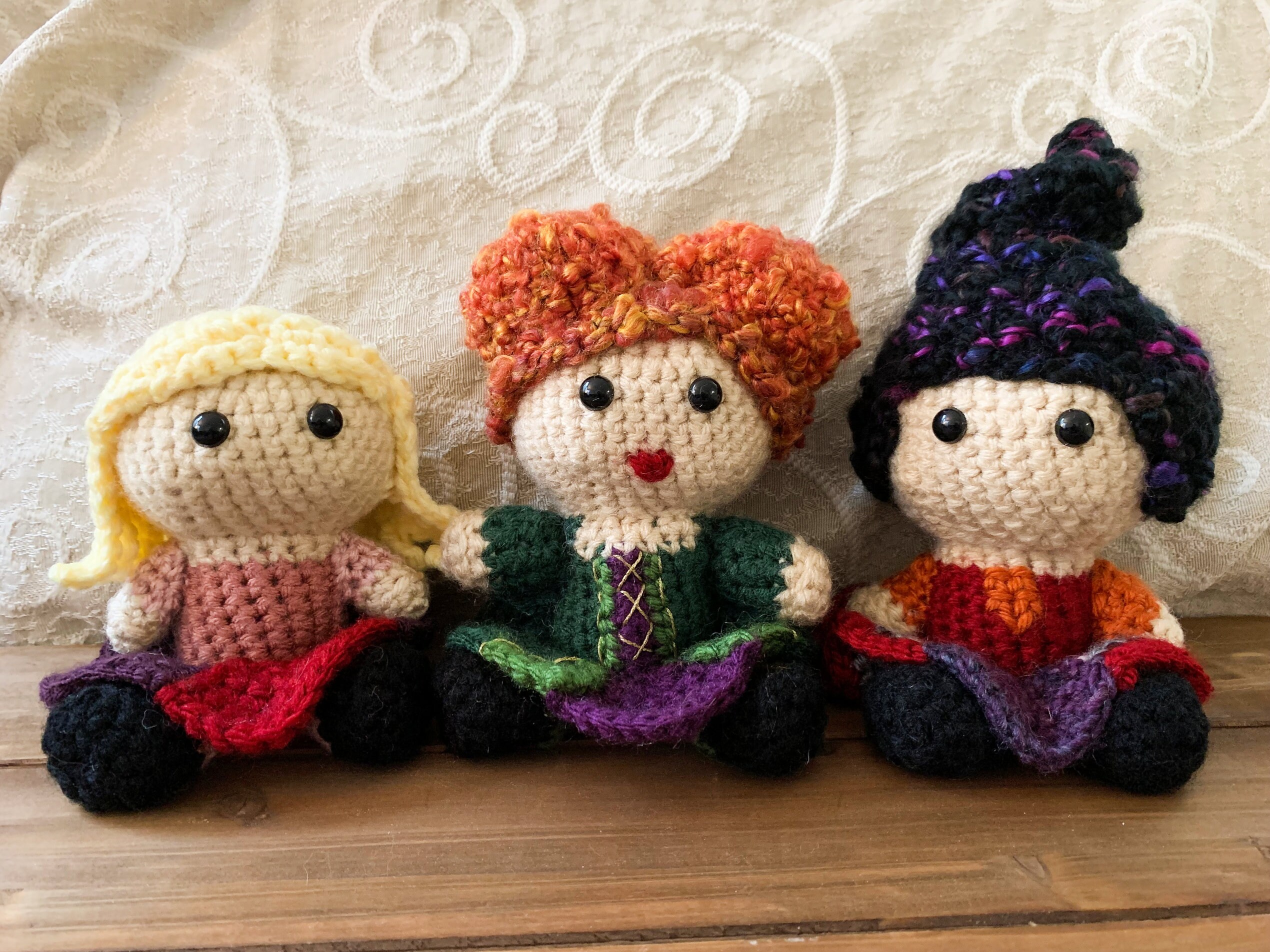 Hocus Pocus Sanderson Sisters Doll Set - Etsy Canada