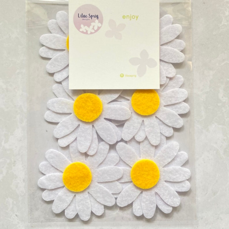 White Felt Daisies LARGE Die Cut Felt Daisy Flowers | Etsy UK
