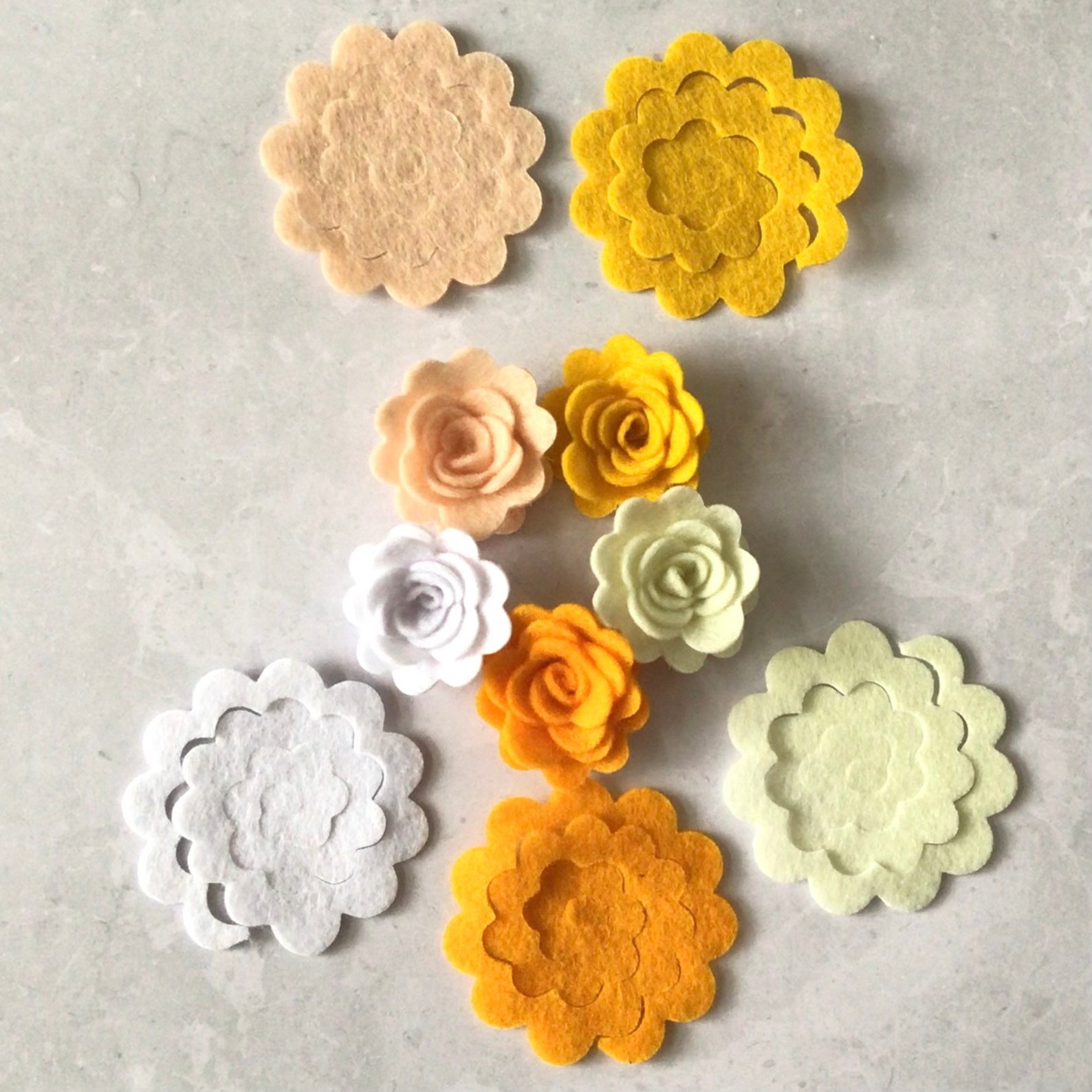 Spring Felt Roses10 Die Cut Felt Flowers 3D Roll up - Etsy