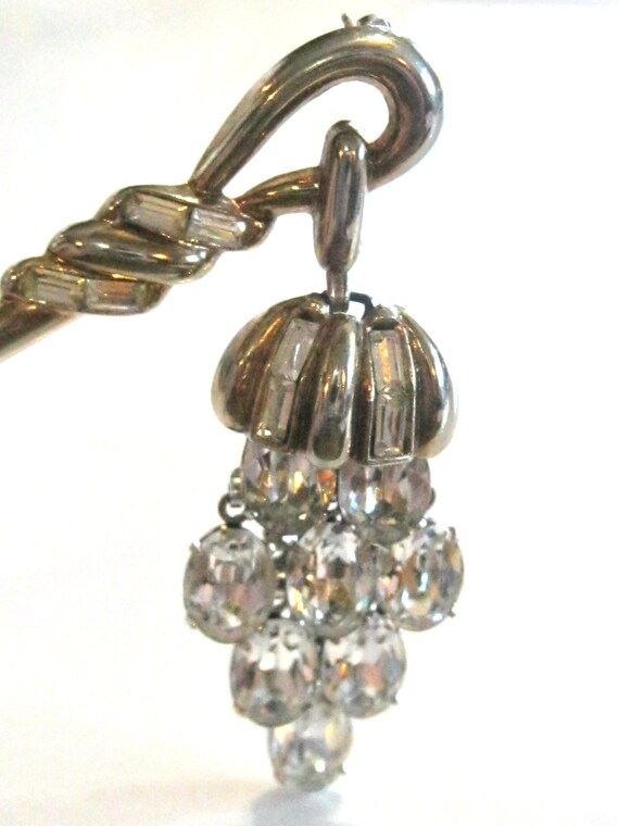 Trifari Grape Cluster Waterfall Cascade Brooch, Lasso… - Gem