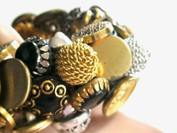 Vintage Crocheted 1960's Stretch Button Bracelet - Re… - Gem