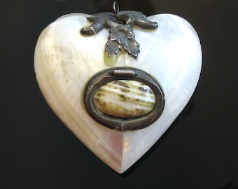 Clam Shell Pill Box - Etsy