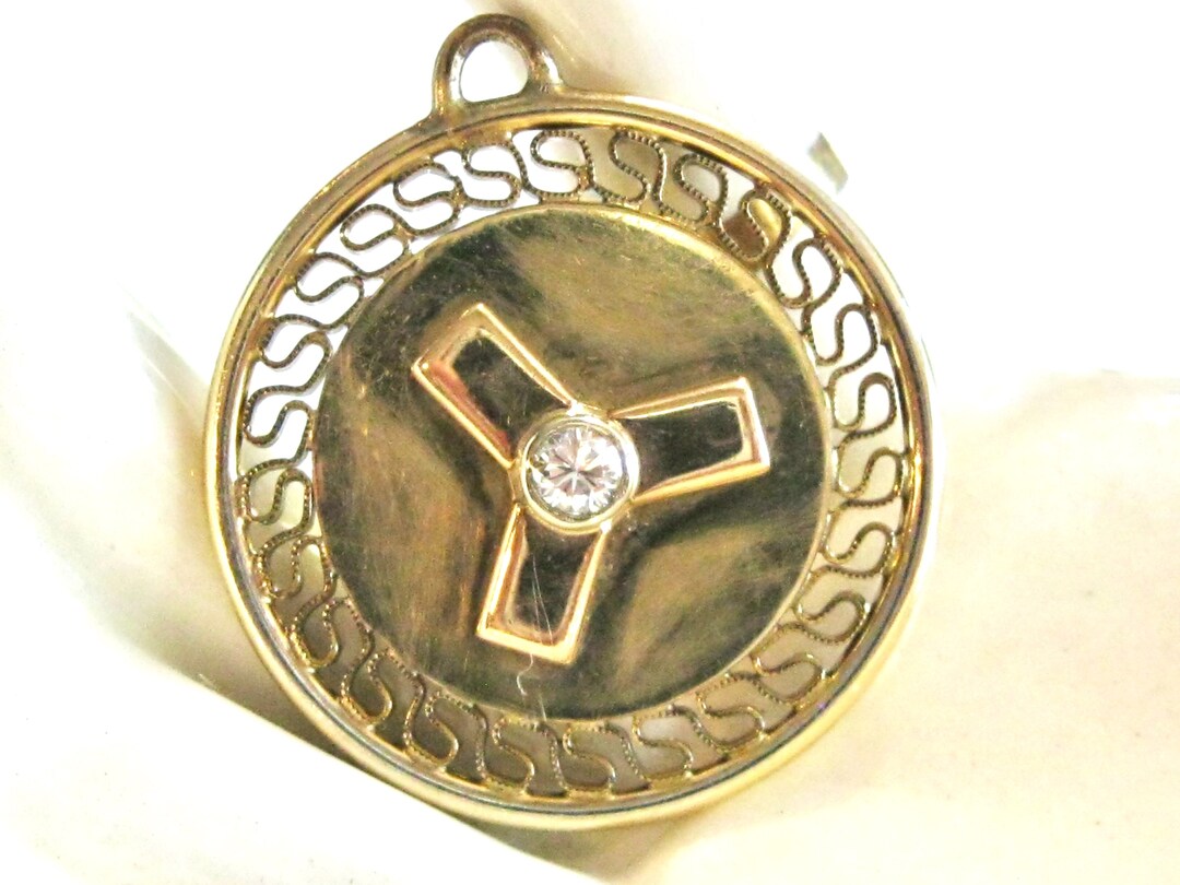 Vintage Solid Gold Medallion, 14k Gold Medallion, Gold Pendant, 14k ...
