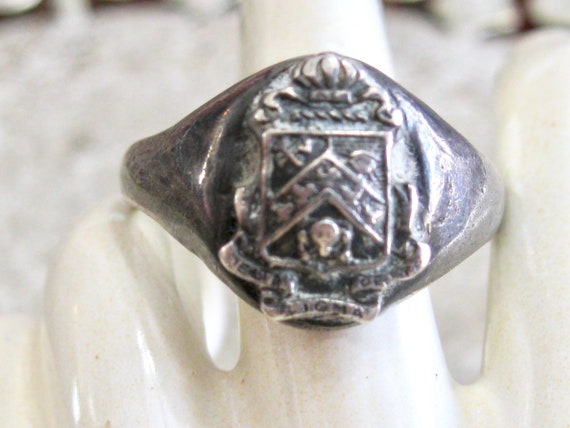 Antique College Fraternity Ring - Delta Sigma Delta -… - Gem